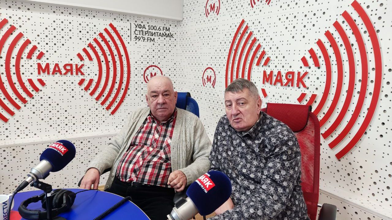 В рабочий полдень - 29.12.2025 Ветеран уфимского рок-н-ролла - в гостях на "Маяке"