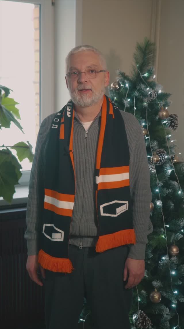 Команда кирпичного завода «Ликолор» поздравляет вас с наступающим Новым годом!