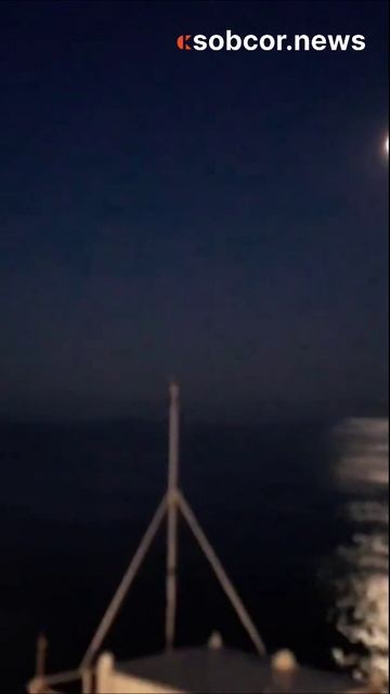 Так выглядит линия терминатора — граница между освещённой и тёмной стороной Земли