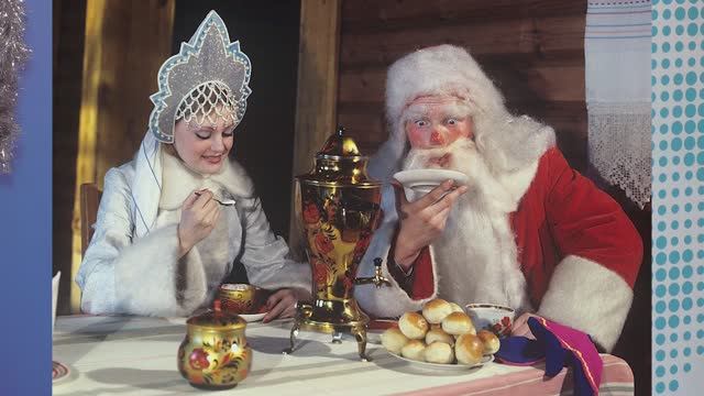 Преподаватели СевГУ об истории Нового года.