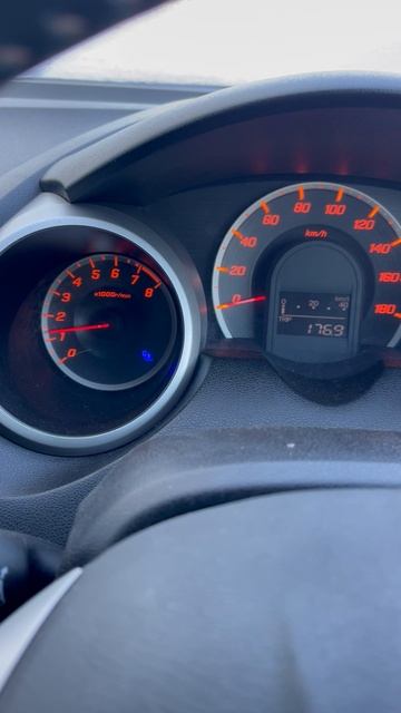 2010 HONDA FIT холодный запуск