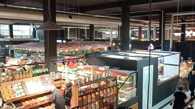 Новый рынок в новогоднем убранстве