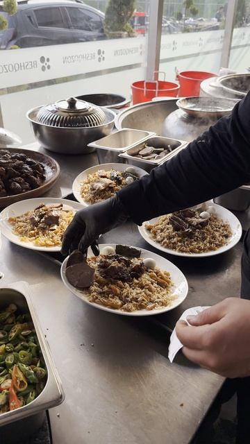 Центр плова Ташкента #плов #узбекскийплов #вкусно #казан #еда #мясо #узбекистан #ош #казы #нут