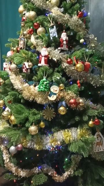 Новогдняя ёлка !