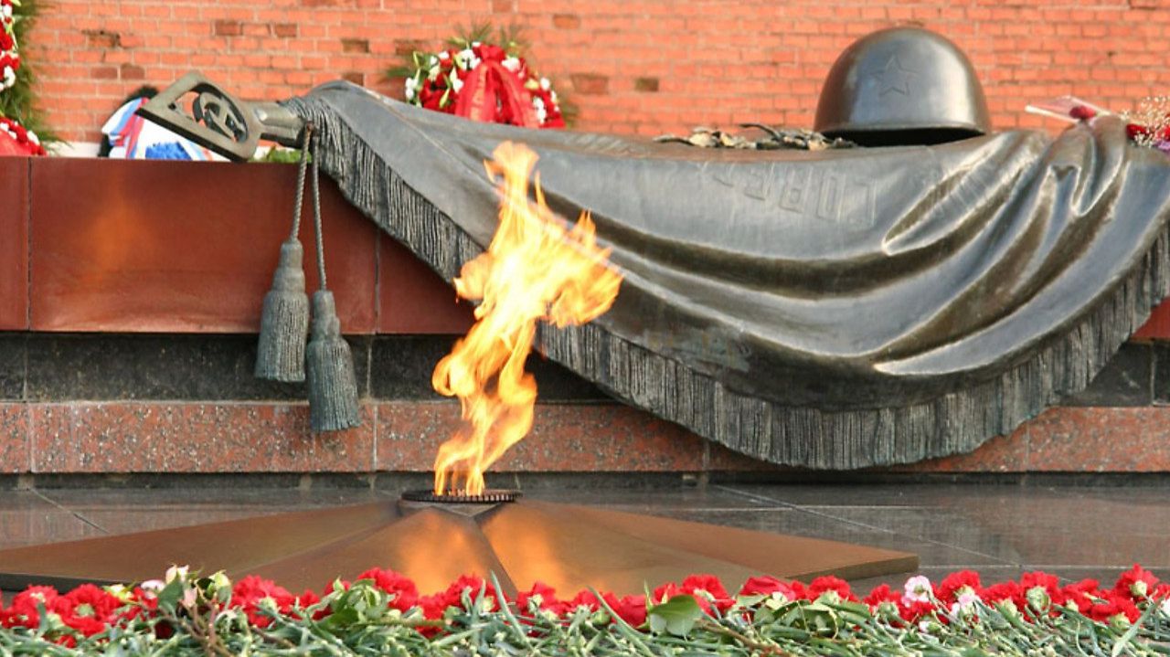 Интервью с Валерием Поповым - смотреть видео онлайн от «Неофициальная ...