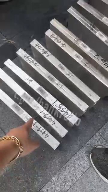 Китайцы массово скупают серебро прямо на улицах на фоне рекордного роста цены