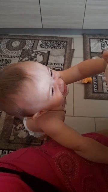 12 мес.,4 дн.Стесняшка тётю Наташу. 26 июля 2023.mp4