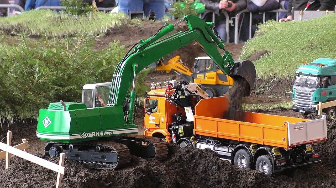 Выставка радиоуправляемых строительных машин