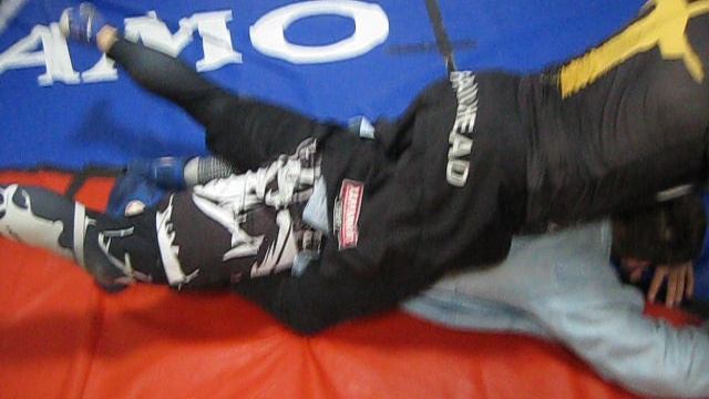 2017 год. Тонкости выхода на плотный контроль со спины стоящему на четвереньках.