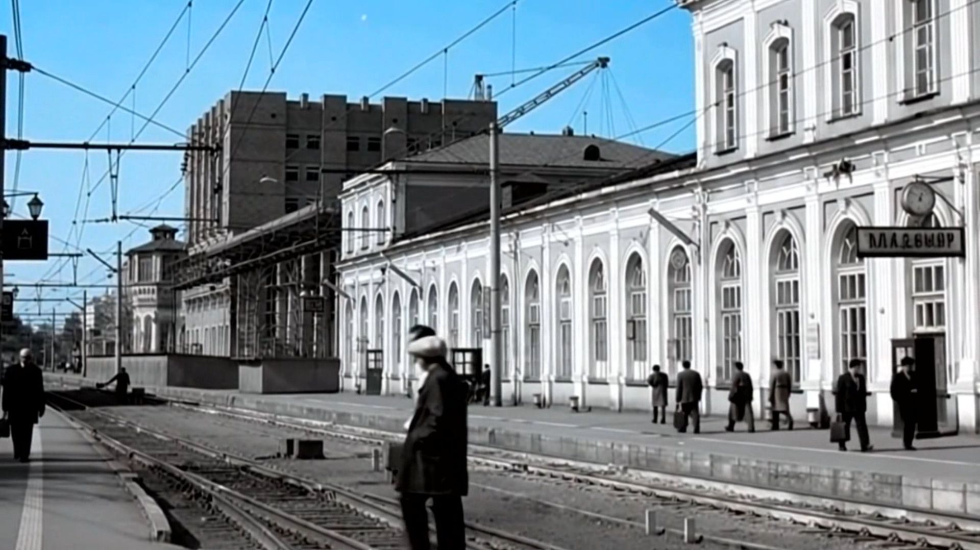 Железнодорожная станция в городе Владимир в 20-м веке на оживших фотографиях. 1-я часть