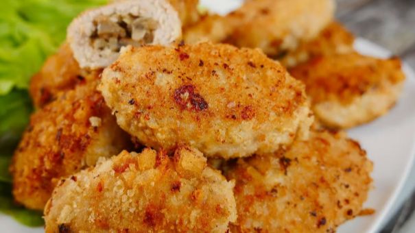 Котлеты со свежими грибами.