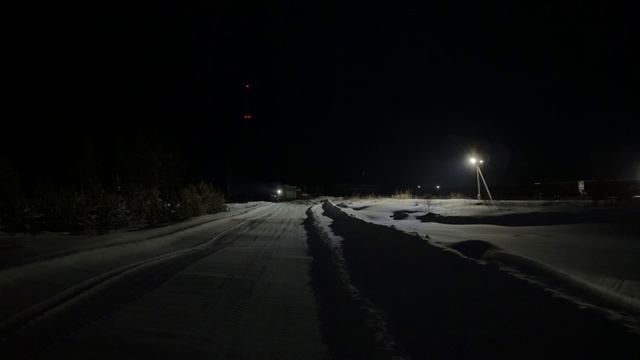 ЭСУ2А тарахтит в кромешной тьме январского утра