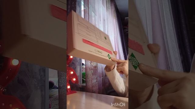 Распаковка подарков от мамы на день рождения и новый год.