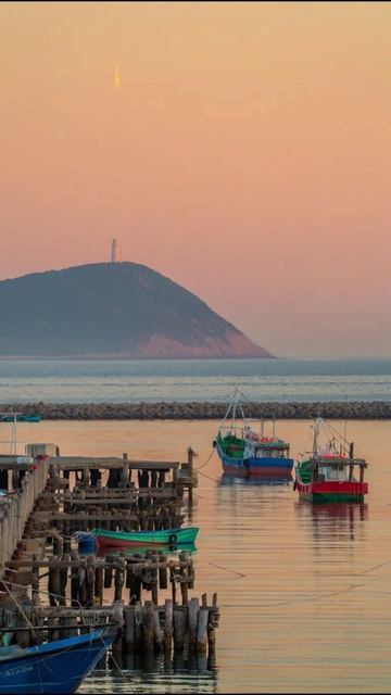 «Ты помнишь? В нашей бухте сонной…» - Александр Блок.