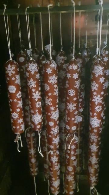 Коптильня "работает не покладая рук" #копчение #колбаса #федотов