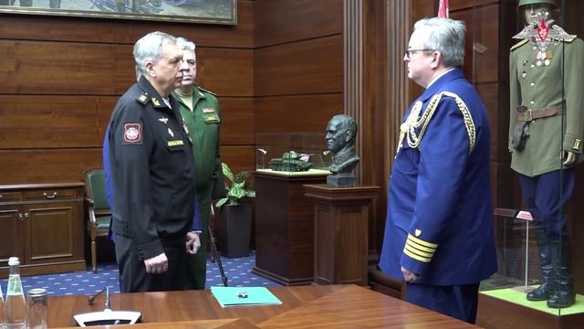 Передача контроллера БПЛА ВСУ военному атташе США (атака на резиденцию Президента России 29.12.25)