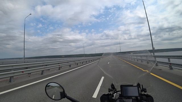 Мост через реку