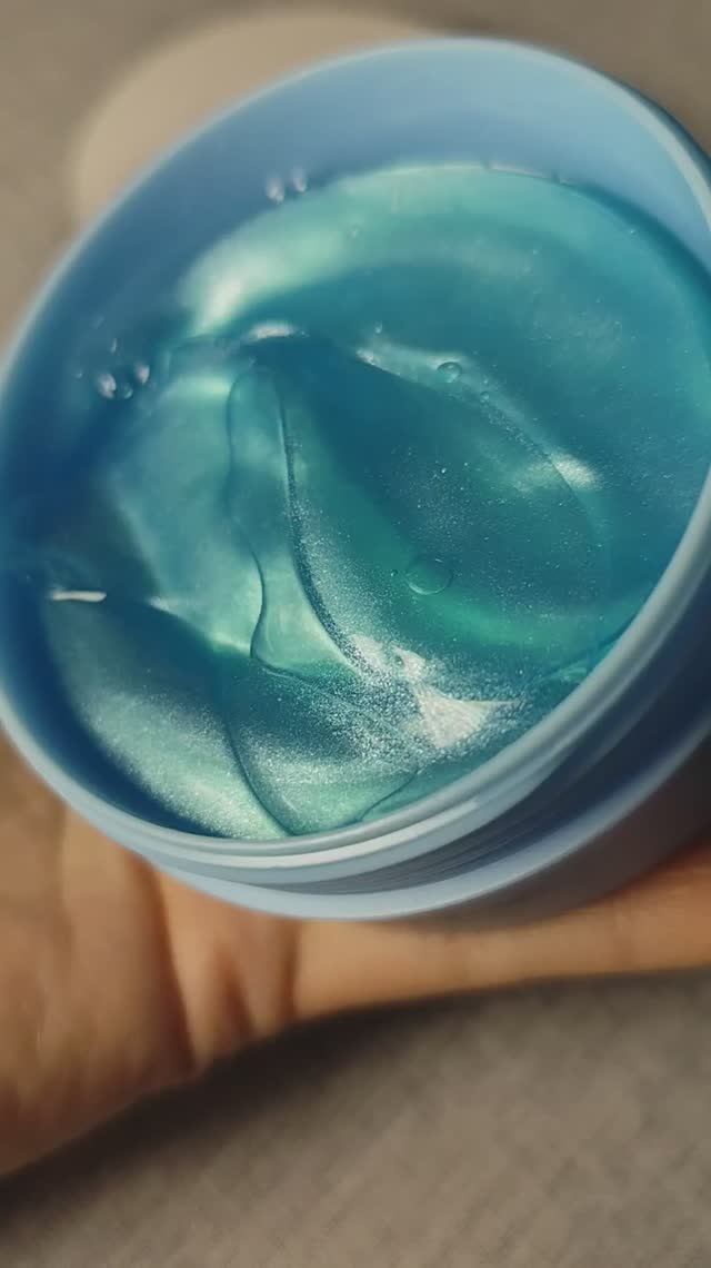 Патчи Gegemoon с гиалуроновой кислотой от отесности и кругов под глазами. В упаковке 60 штучек