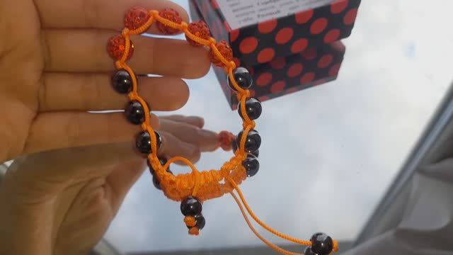 Браслет - амулет из бусин Шамбала в подарочной коробке