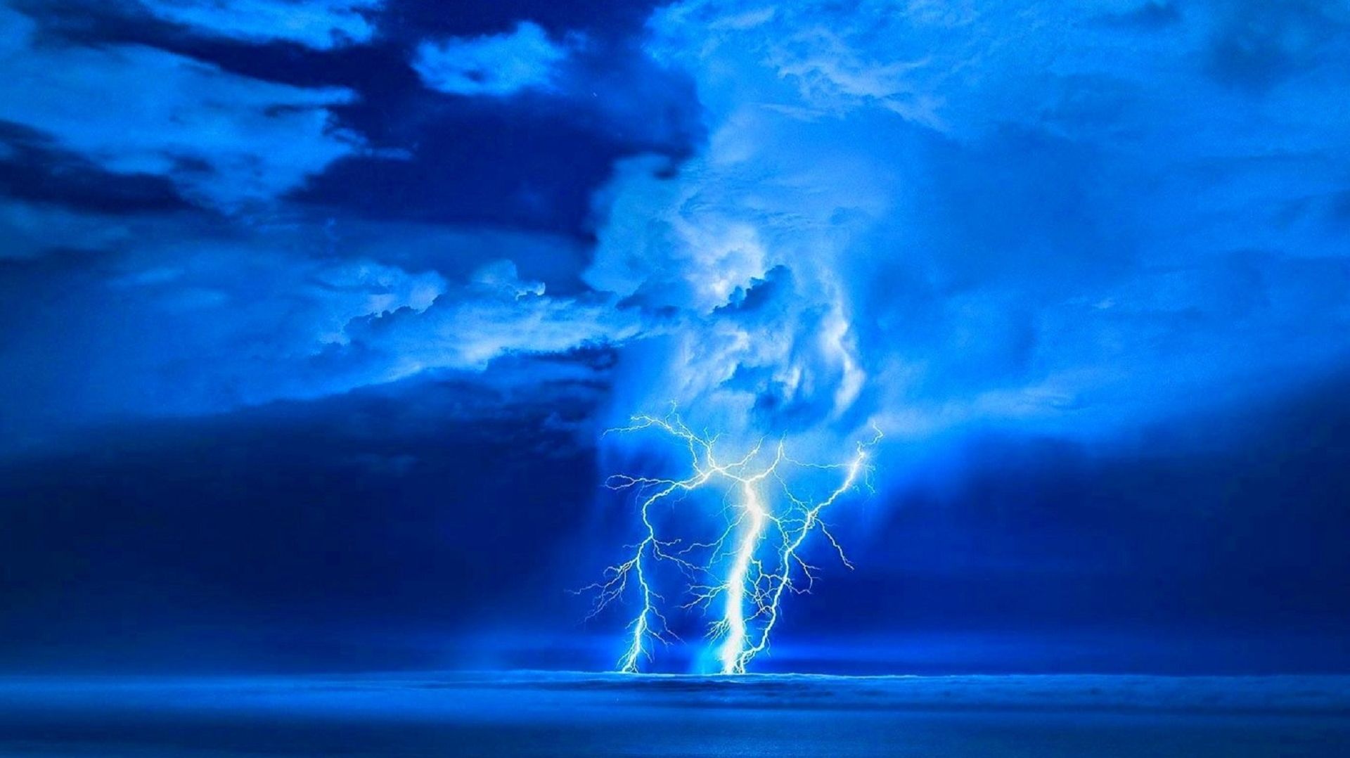 Музыка для релаксации и медитации - Звуки природы раскаты грома шум ветра - Виталий Кострых