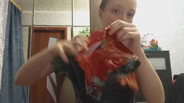 Подарок от тети Маши и Тимура. Давайте-ка поглядим, что там. ВЛОГ Ксюши