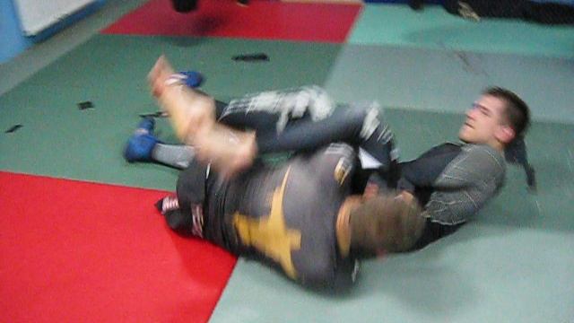 2017 год. Обратная вертушка с плотным контролем со стороны спины.