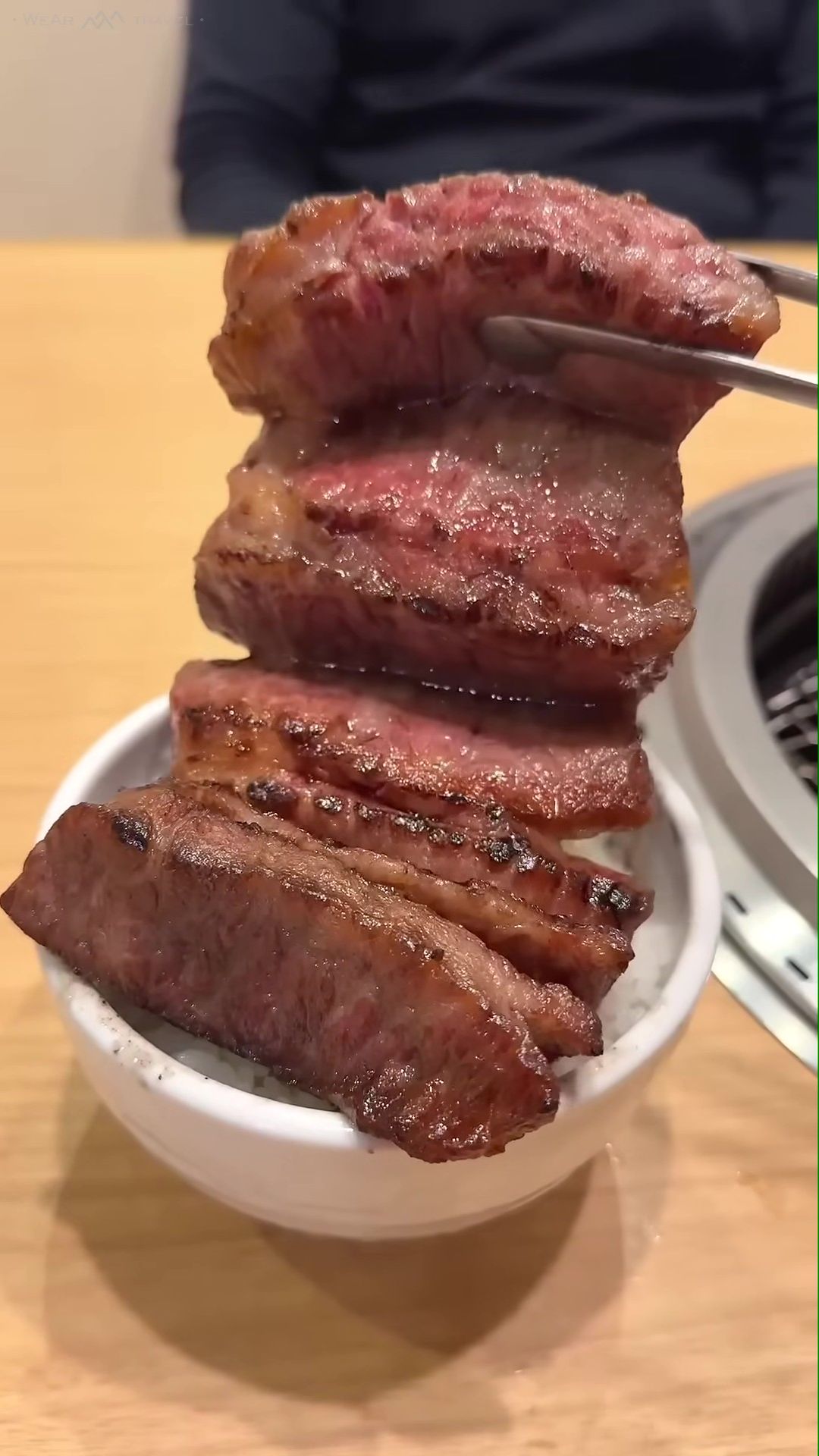 Вагю-стейк в Осаке, который тянется как сыр!🥩