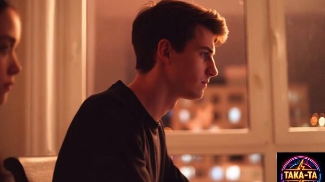 «Счастье, которое не стучится»  (по смыслу: счастье не приходит громко — оно уже рядом)