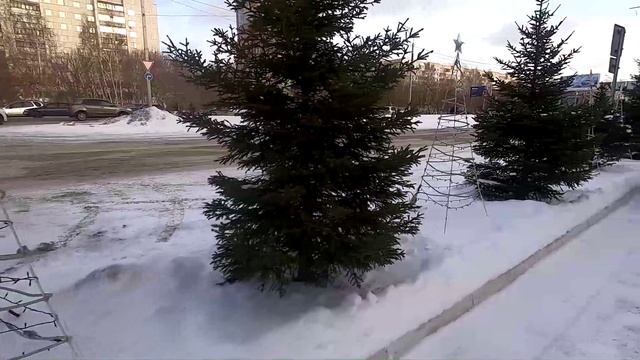 Подставка под ноутбук, меня чуть-чуть не обманули.