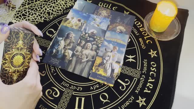 Что он думает о Вас сейчас? Гадание на Таро