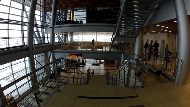 Забавные экспонаты Морского вокзала СПб Конференция 2019 г GOPR6832