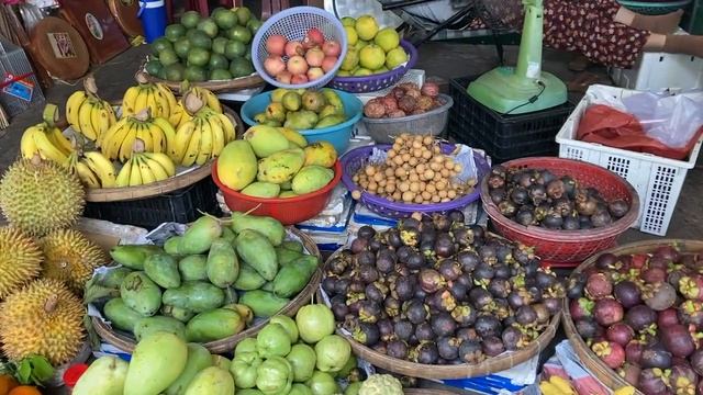 Нячанг. Рынок Соммой (Xom Moi). Фруктовый рынок в центре Нячанга. Где купить самые дешевые фрукты.