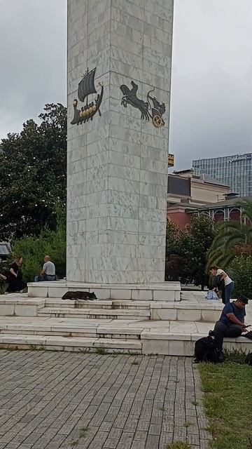 Памятник Медее в Батуми вблизи (Грузия) 15.07.2025