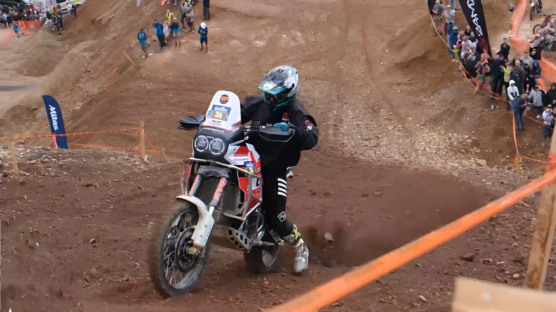 Состязания Red Bull, Yamaha Tenere 700, Ducati Desert X, and KTM 890 Adventure R