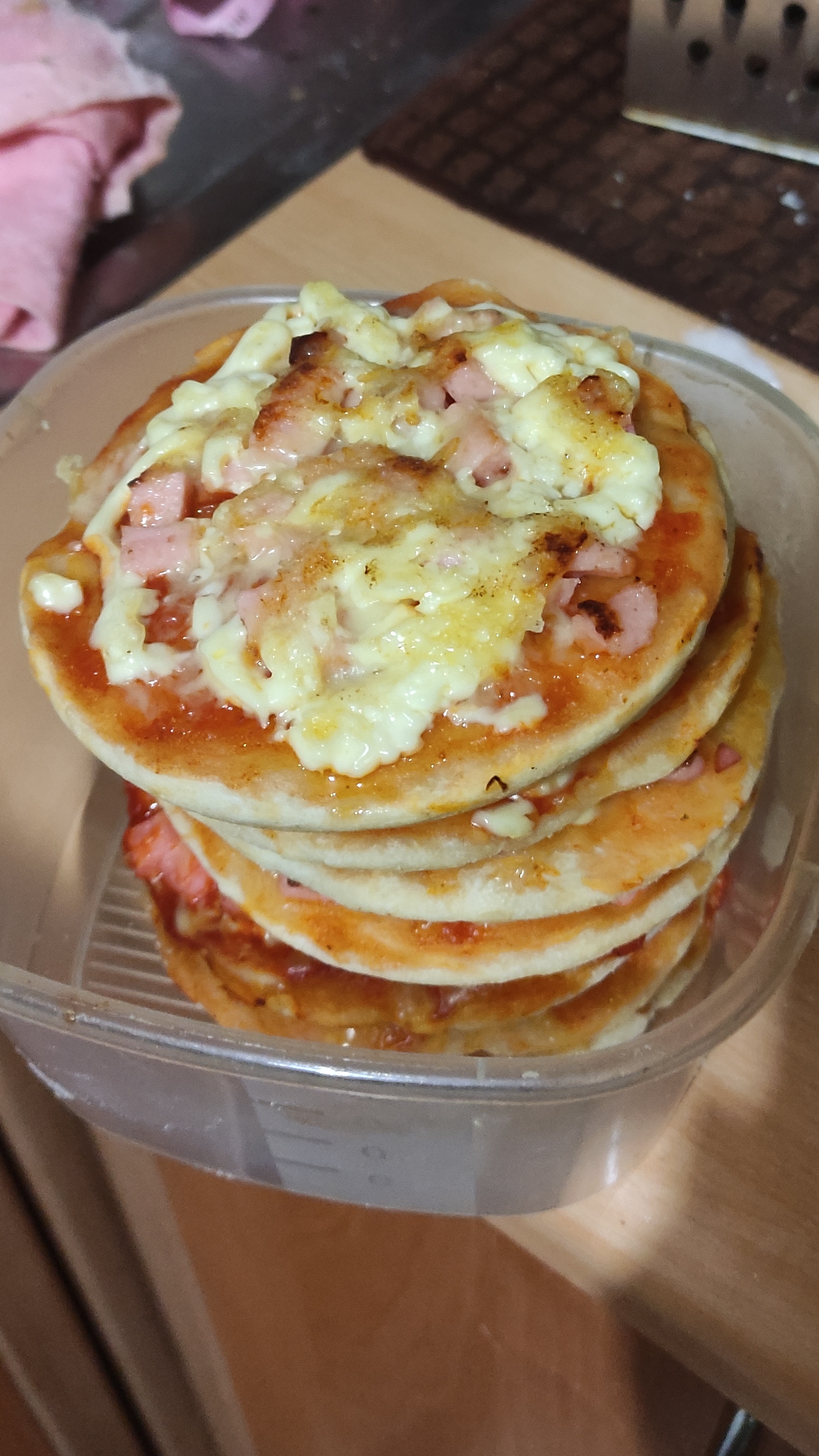 Готовим первую пиццу в мультипекаре с мамой и малышом дома, пошаговый лёгкий рецепт