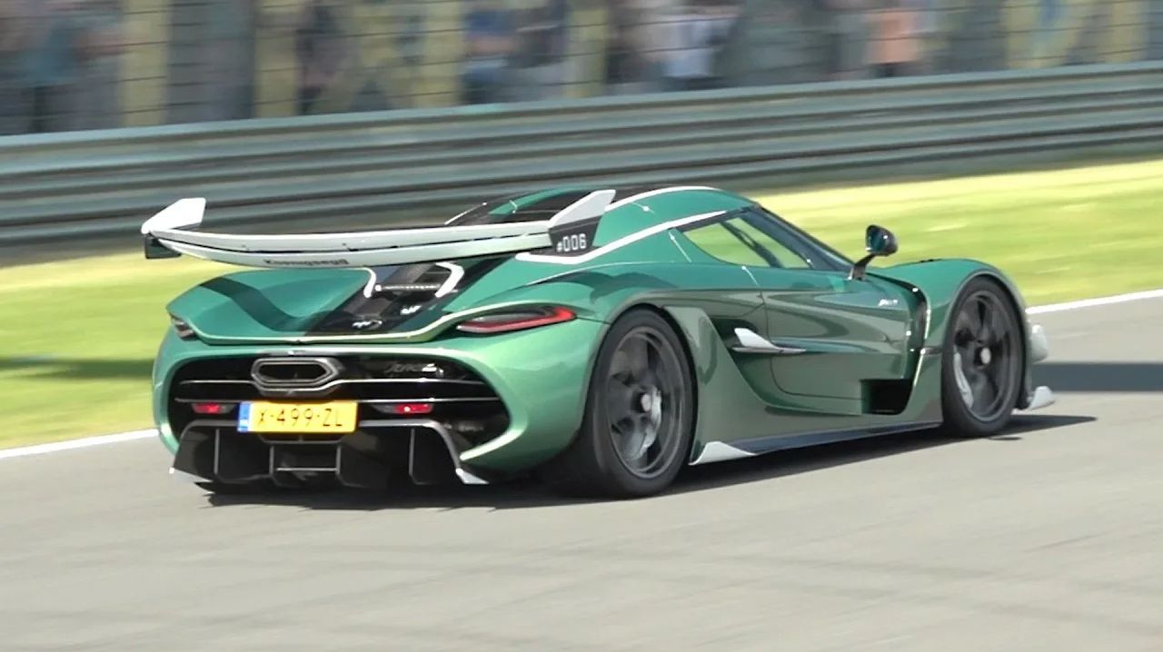 Jesko Koenigsegg [251] пытаюсь достичь 193,1 скорость.. ηαрт-5