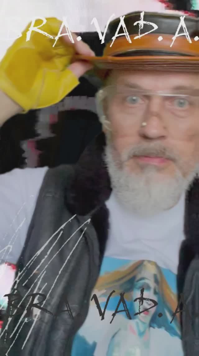 "Неизвестный художник" Альбом "Русский авангард" автор BRA.VAD.A. Copyright © Все права защищены