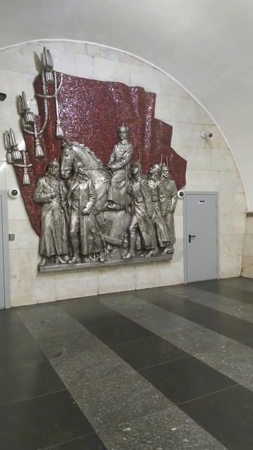 Ст.метро Фрунзенская, Ленинград (СПб), Синяя Линия - интерьер,пассажиры,прибытие поездов  Фрагмент 1