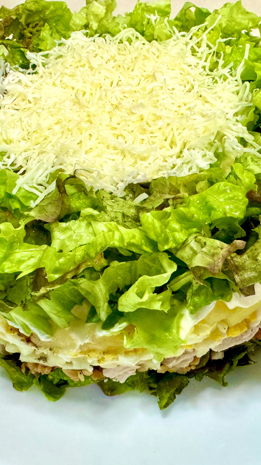 Праздничный салат  с курицей и ананасом!