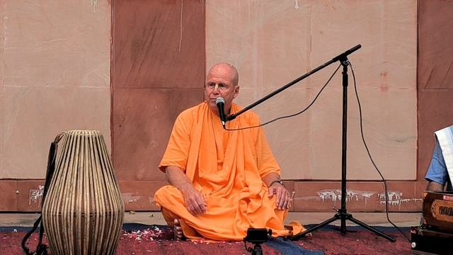 2025_10_27 | BB Govinda Swami | Несколько слов перед лекцией. Чандра-саровар, Врадж