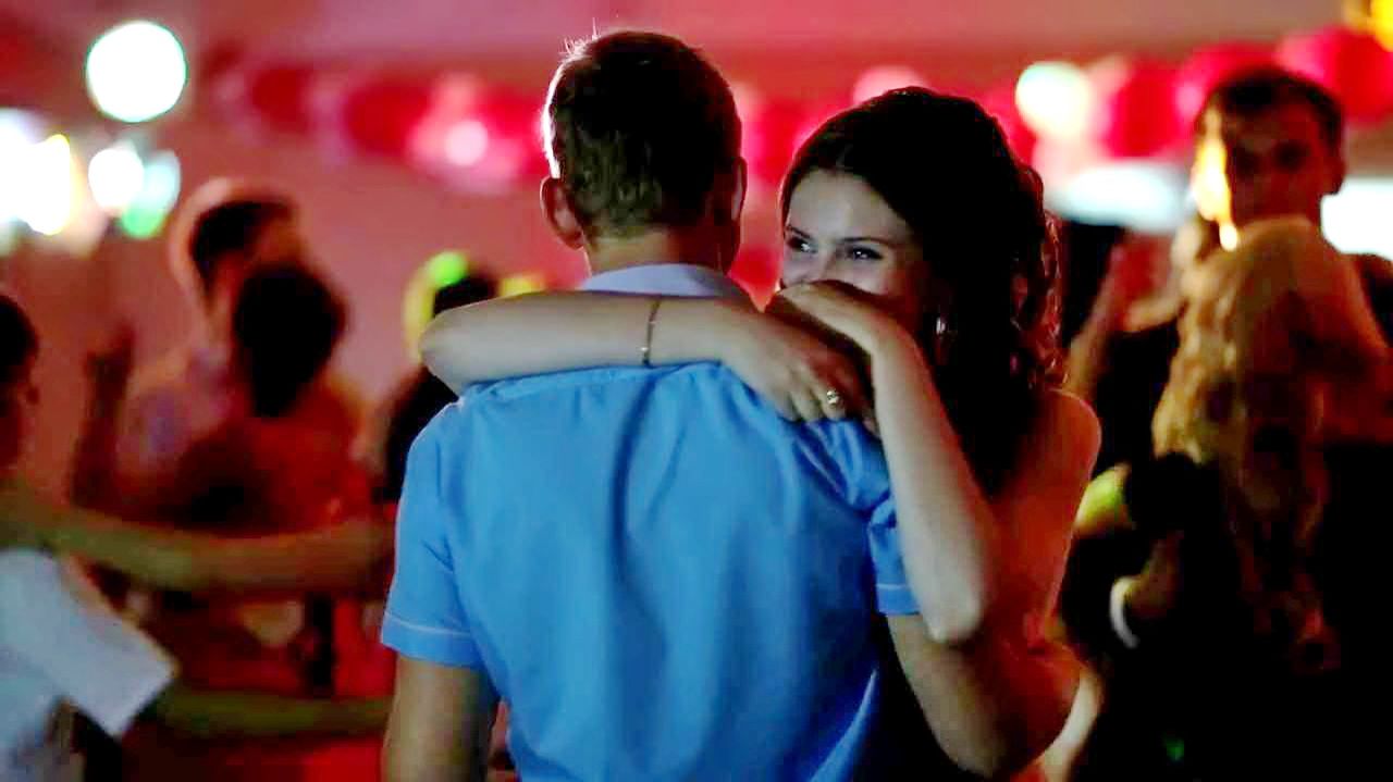 ДЕВУШКА И НОЧЬ