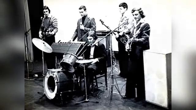 Эти шлягеры гремели на танцплощадках 70х