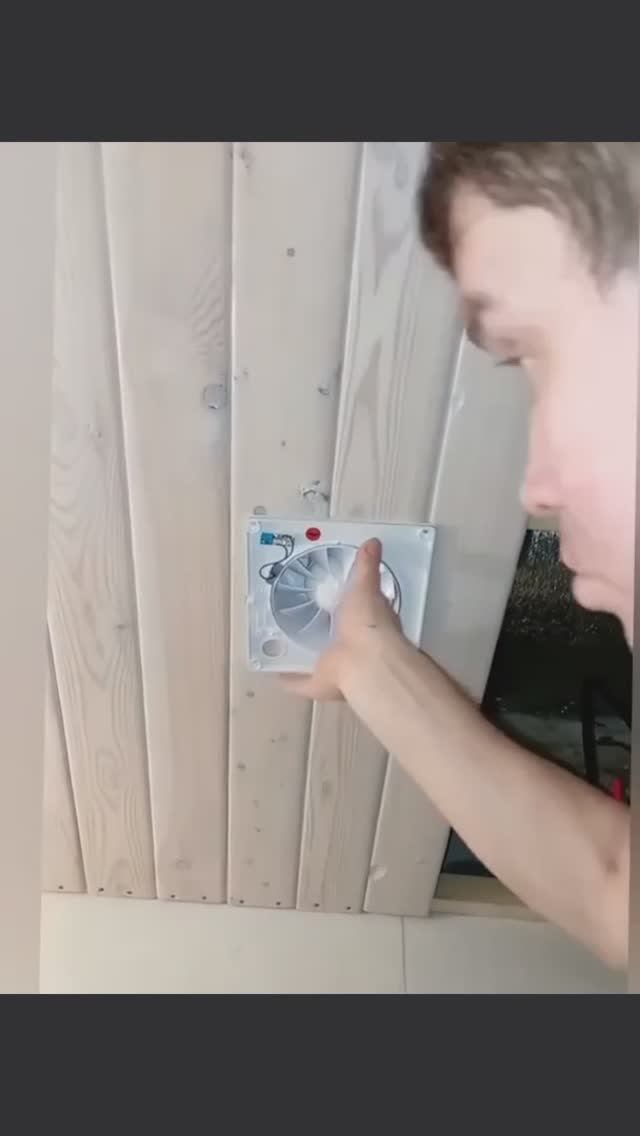 Установка вентилятора в санузел, потолок из вагонки, своими руками.