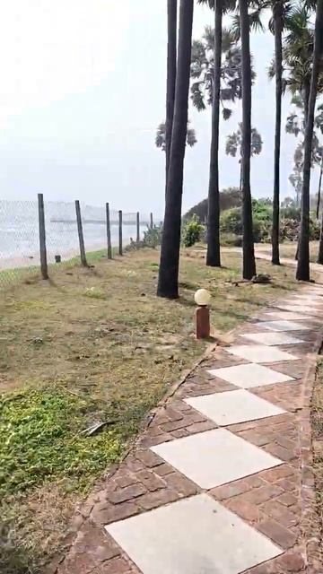 Мать, духовная, супруга Шри Ауробиндо в Южной Индии основала Квайт, цент оздоровления и отдыха.