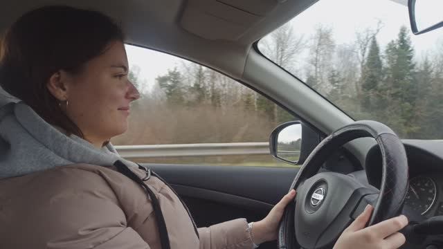 ДОЧЬ ПОЛУЧИЛА ПРАВА и сразу едем на ПРИРОДУ. 02.11.2025