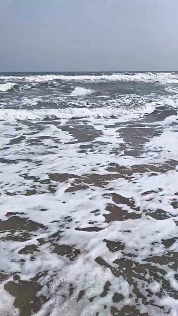 Распрекрасный кружевной невероятный Индийский океан.