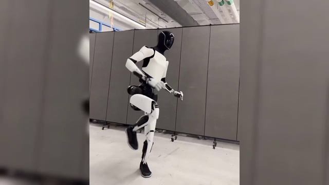 Гуманоидные роботы в повседневной жизни😍😀