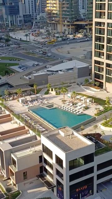 Дубай (6.01.2026) - Вид из окна жилого дома Бизнес Бай.