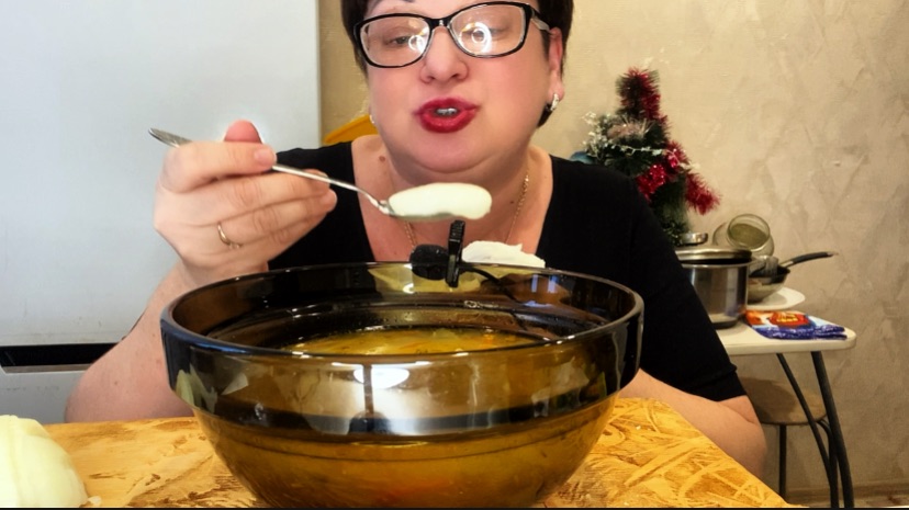 МУКБАНГ самый вкусный Рассольник у меня, потому что мама варила👍💕
