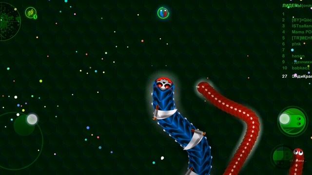 День вкусняшек и трюков в Wormax.io.